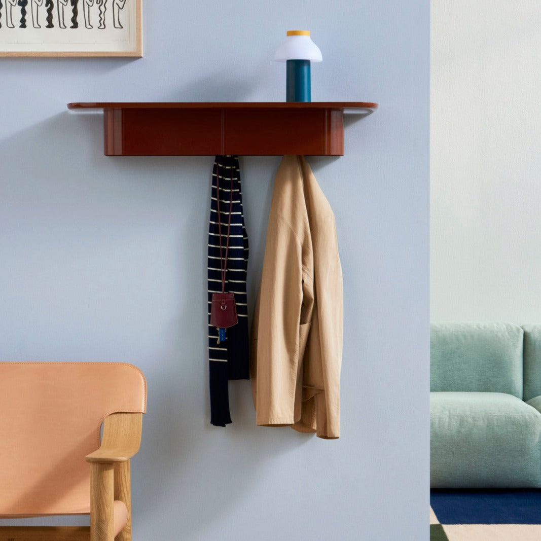 Hylle med knagg Korpus – OsloDeco