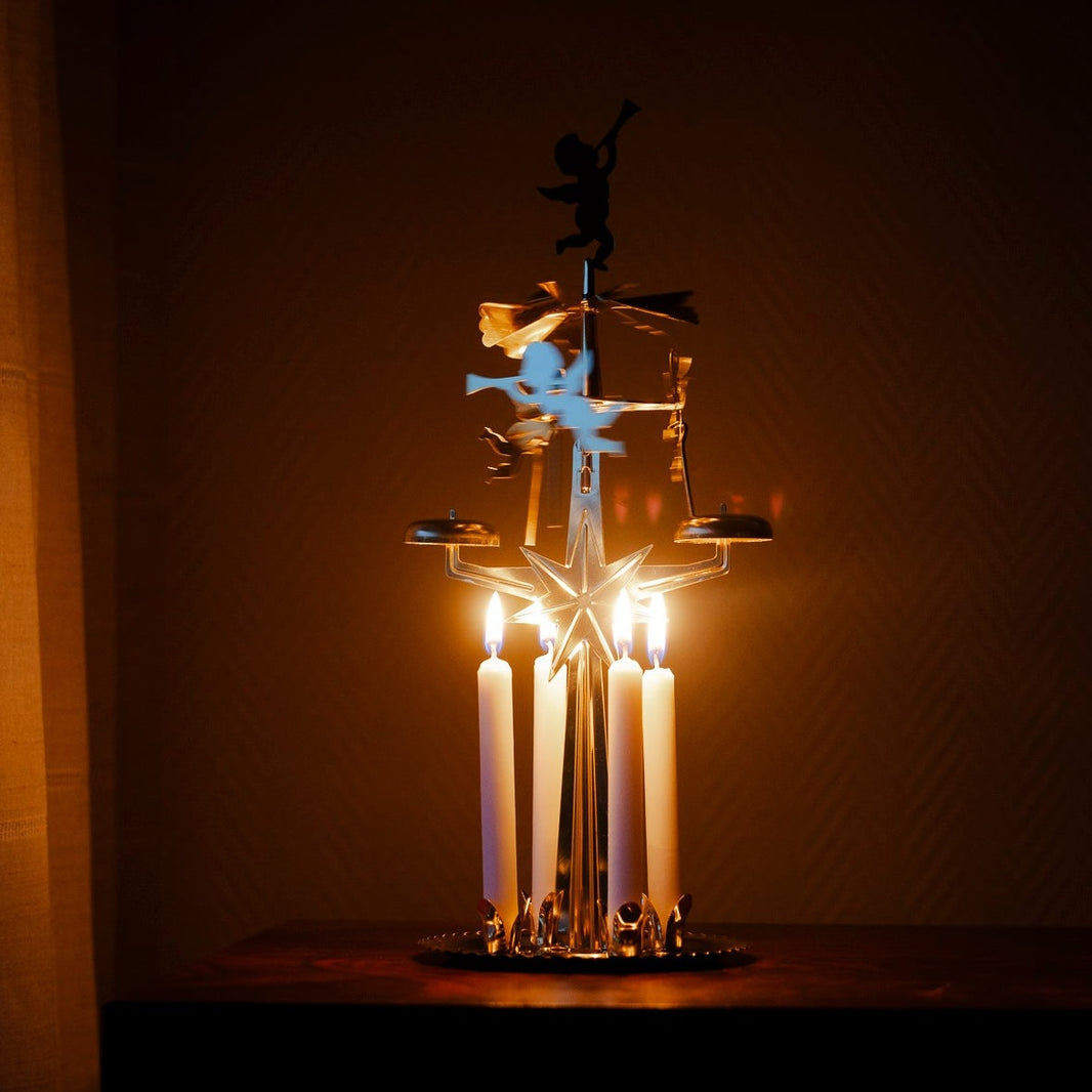 Trend: Glitrende nostalgi på juletreet – OsloDeco