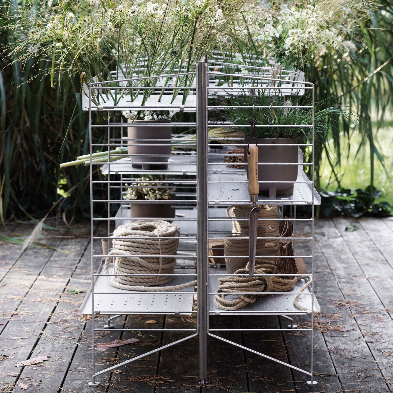String frittstående hylle Outdoor – OsloDeco